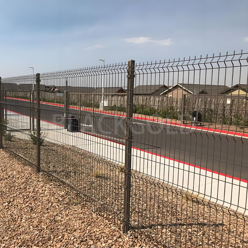 Bending Fence, Decorative & Secure Welded Mesh Fencing, OEM Supply