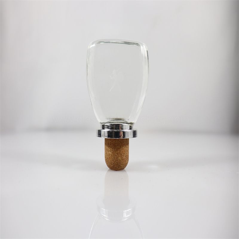 Glass cap with synthetic body