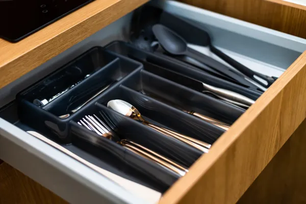 How To Keep Your Kitchen Drawer Clean and Organized?