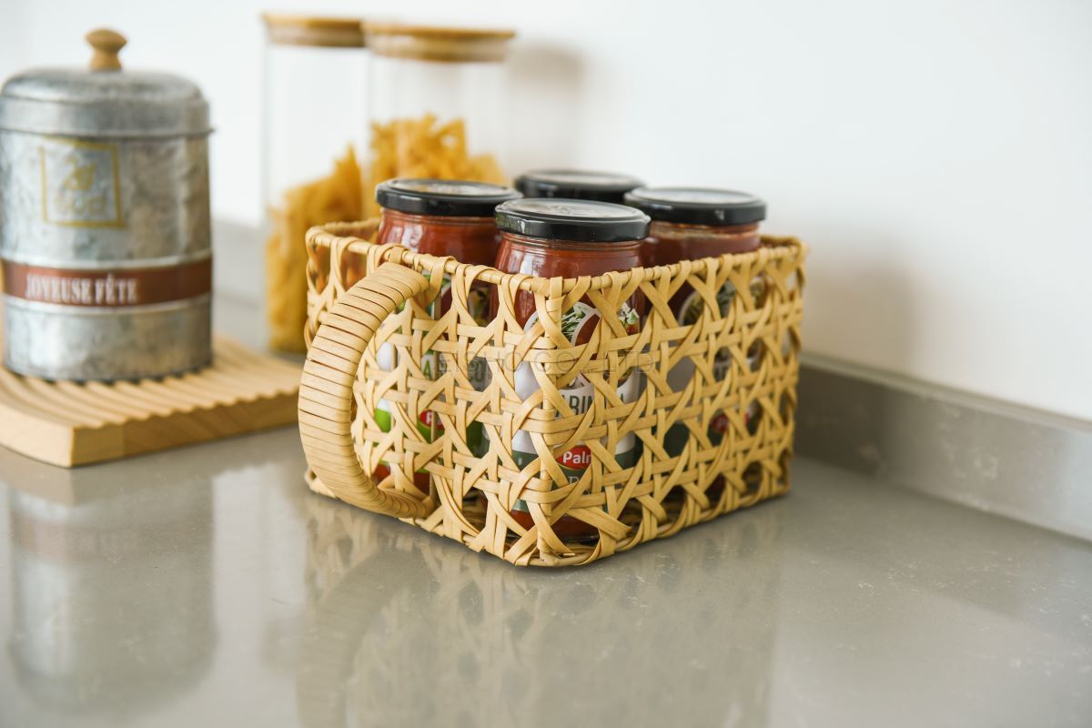 Plastic Woven Basket with Wide Handle