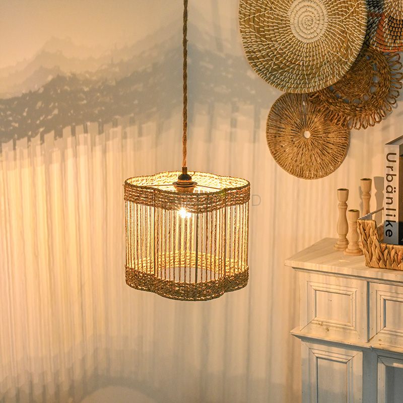 Four-Leaf Flower Rattan Lampshade