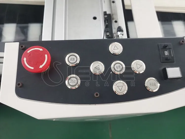 Multi layers automatic cutting machine