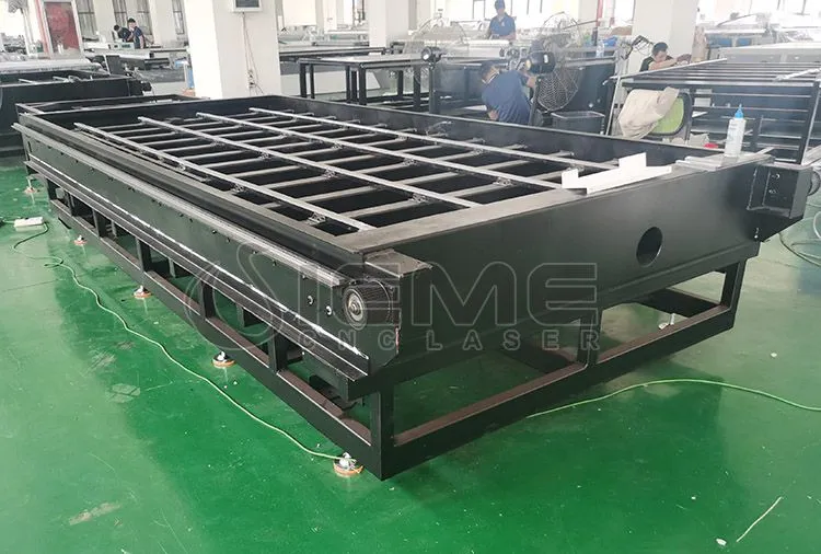 Multi layers automatic cutting machine