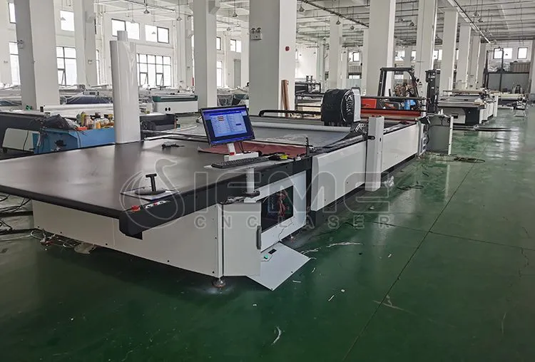 Multi layers automatic cutting machine